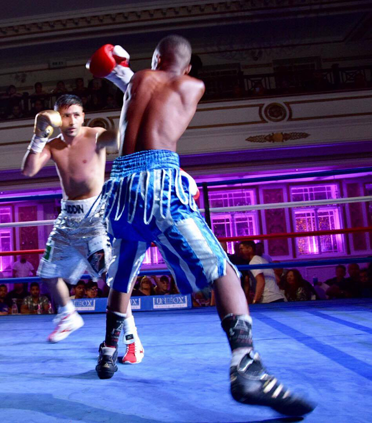 Khan and Newell in Sensational Knockout Form Reign Supreme in Bradford ...